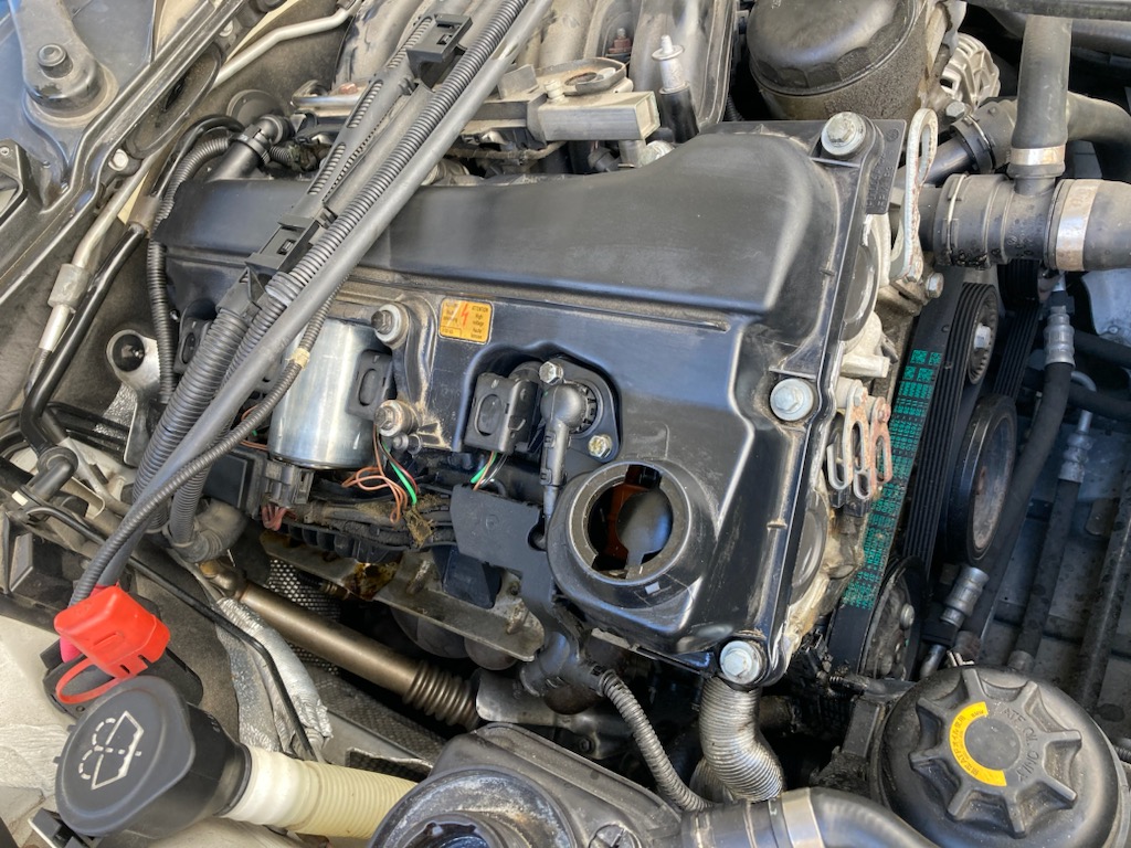 BMW E90 320i VVTバルブモーター交換 – BMW専門店VALUE（バリュー） | 姫路・加古川エリアBMW中古車販売